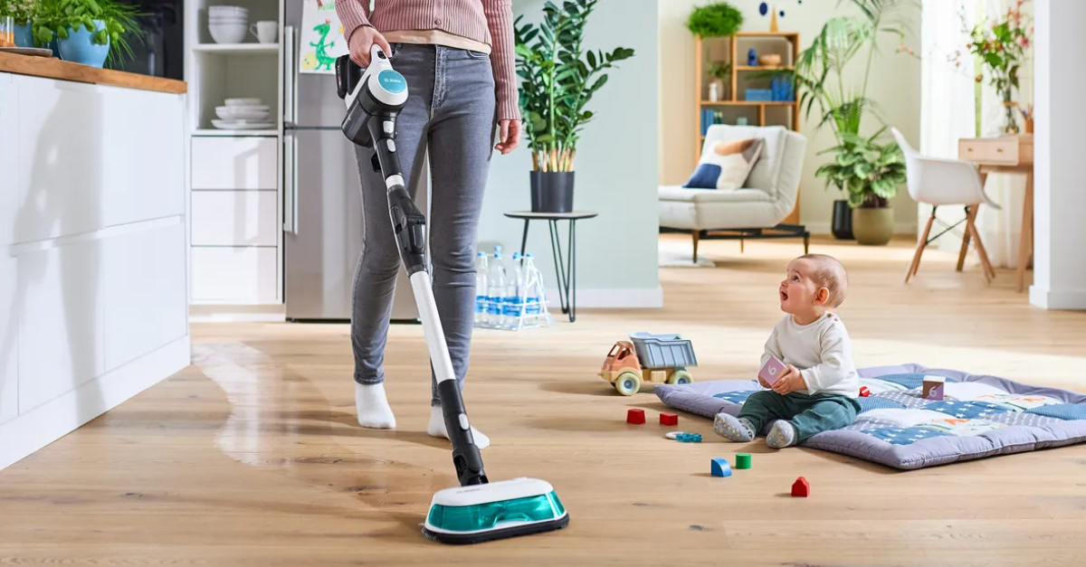 Bosch Unlimited 7 ProHygienic Aqua imuroi ja moppaa samanaikaisesti ...